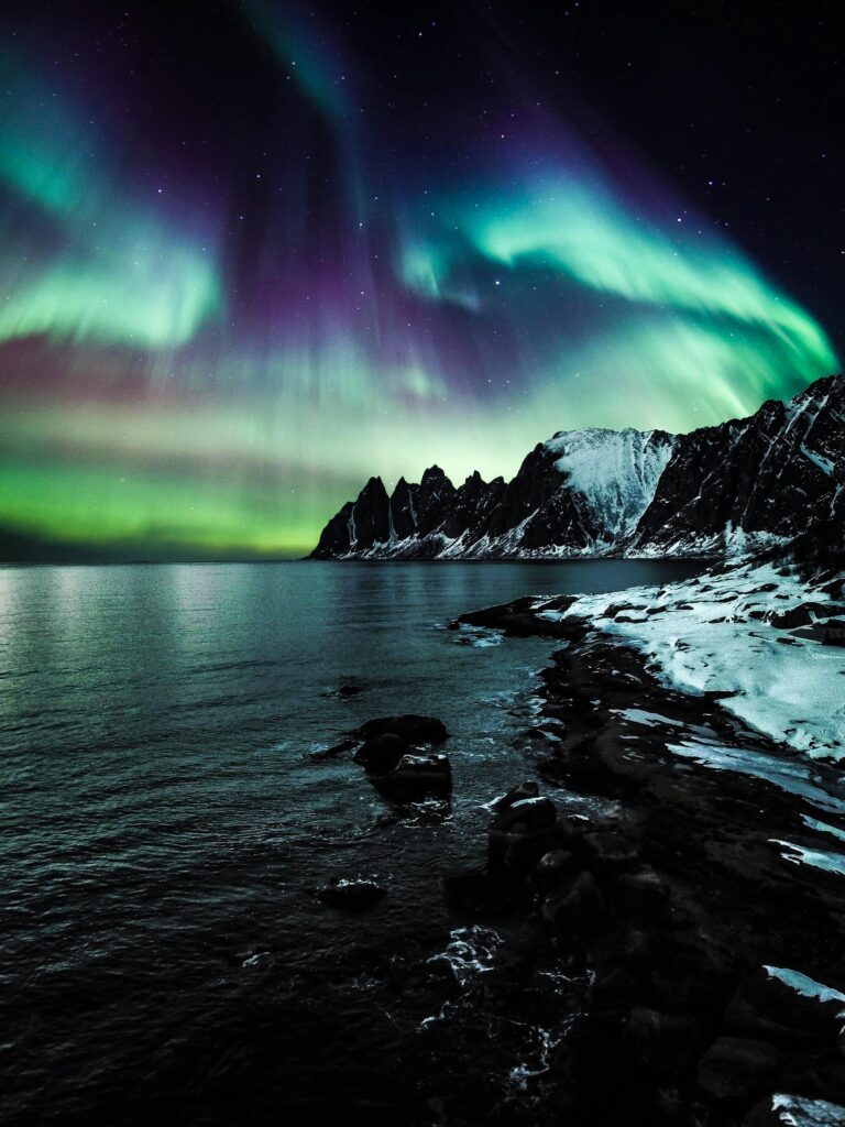 Northern Lights in Murmansk 2026: When and Where to See Them